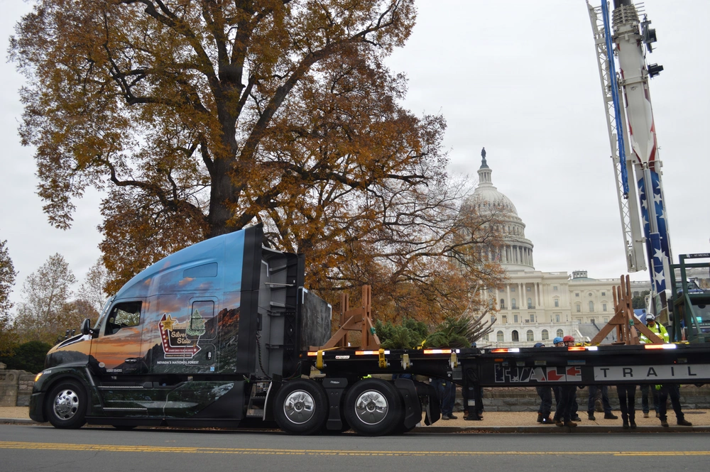 DVIDS - Images - U.S. Capitol Christmas Tree Tour 2025 [Image 17 of 20]