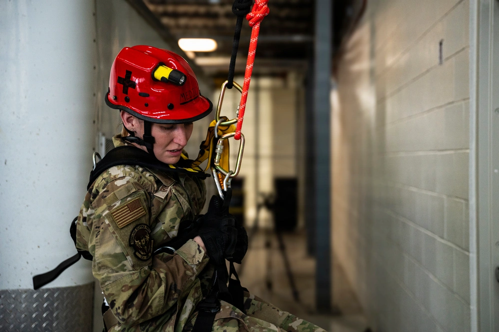 DVIDS - Images - Rope confidence excersise [Image 10 of 10]