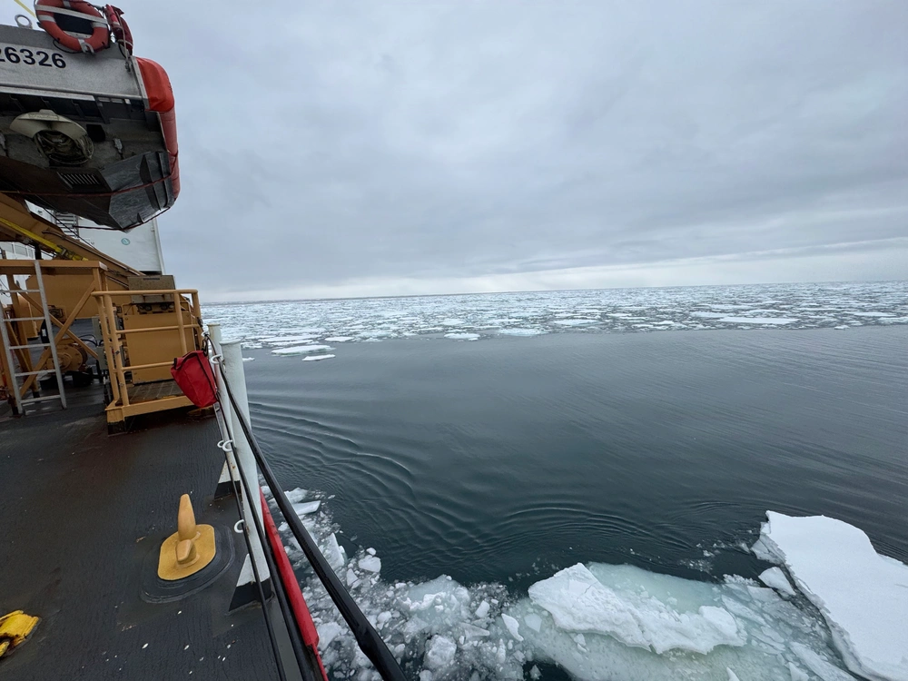 DVIDS - Images - USCGC Polar Star (WAGB 10) begins ice breaking for ...