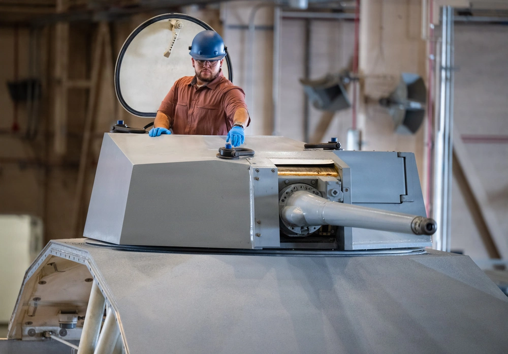 DVIDS - Images - Mission Package Support Facility Team Prepares Gun ...