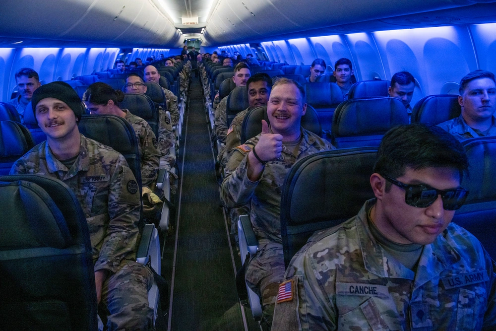 DVIDS - Images - Oregon Guardsmen return to Portland, completing their ...