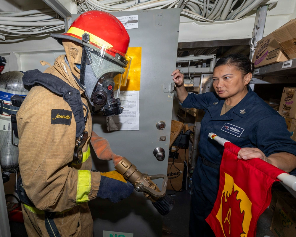 DVIDS - Images - USS Michael Murphy Conducts Damage Control Training ...