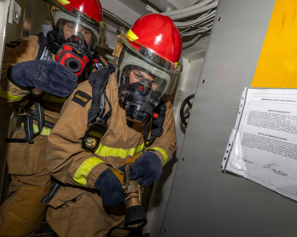 DVIDS - Images - USS Michael Murphy Conducts Damage Control Training ...