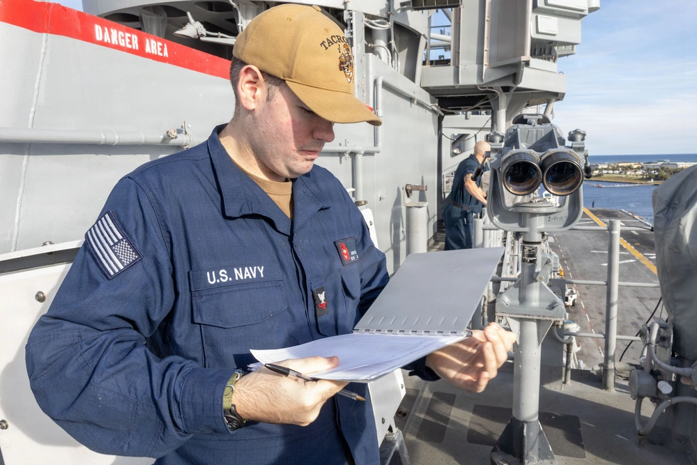 DVIDS - Images - USS Iwo Jima Sailors Departs Naval Station Mayport ...