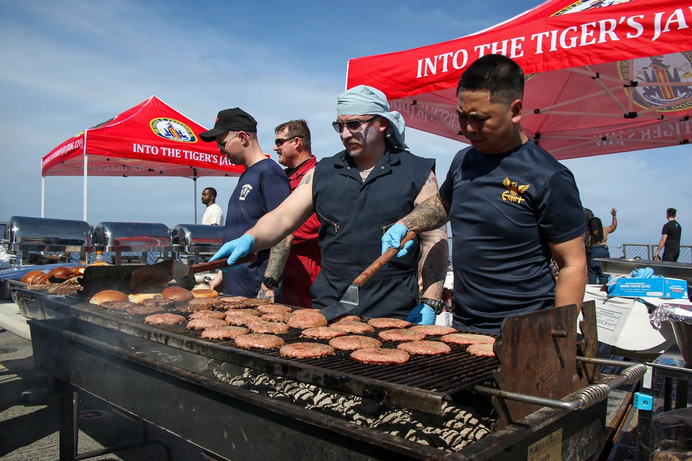 DVIDS - Images - Frank E. Petersen Jr. hosts steel beach picnic [Image ...