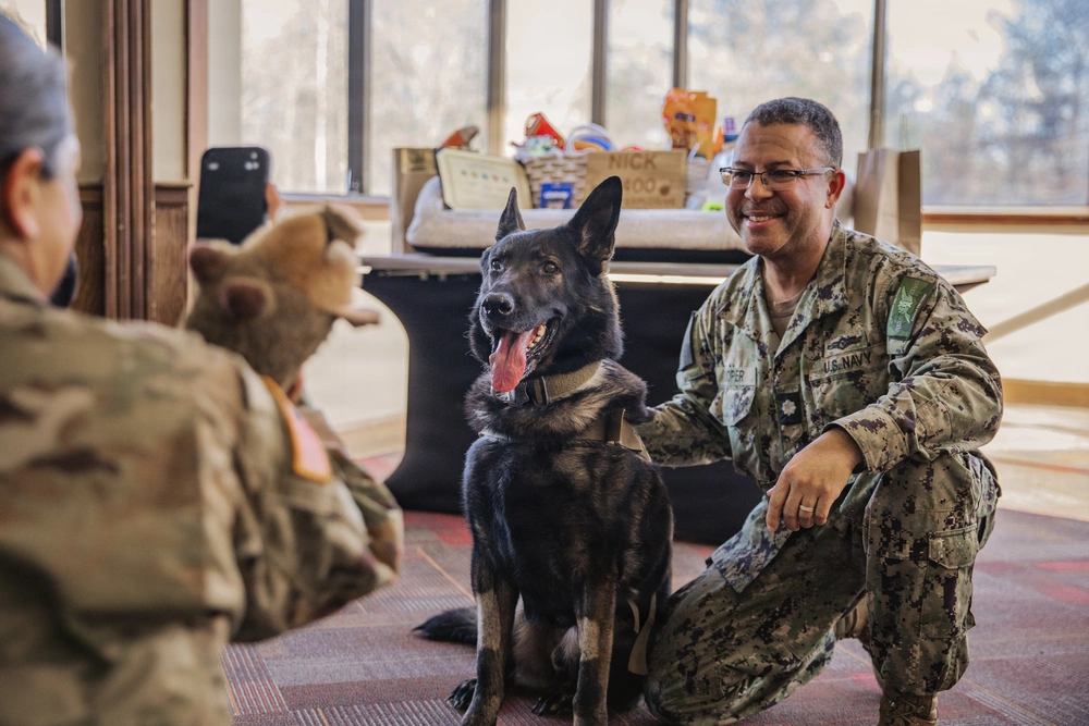 DVIDS - Images - Military Working Dog Retires [Image 3 of 8]