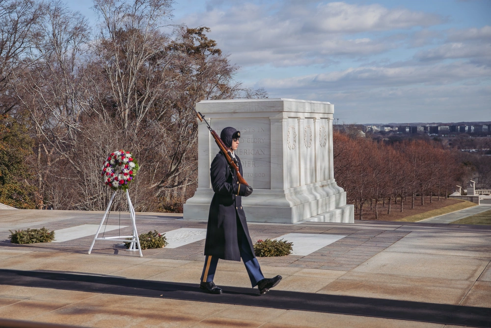 DVIDS - Images - Sentinel Guards Tomb of the Unknown Soldier [Image 4 of 8]