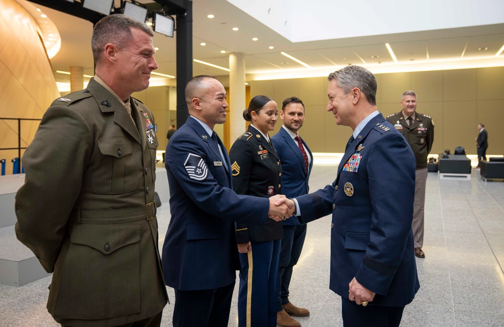 DVIDS - Images - CJCS Meets with MILDEL [Image 5 of 6]