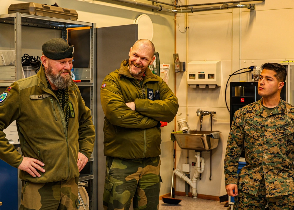 DVIDS - Images - Blount Island Command Leadership Conducts MCPP-N Cave ...