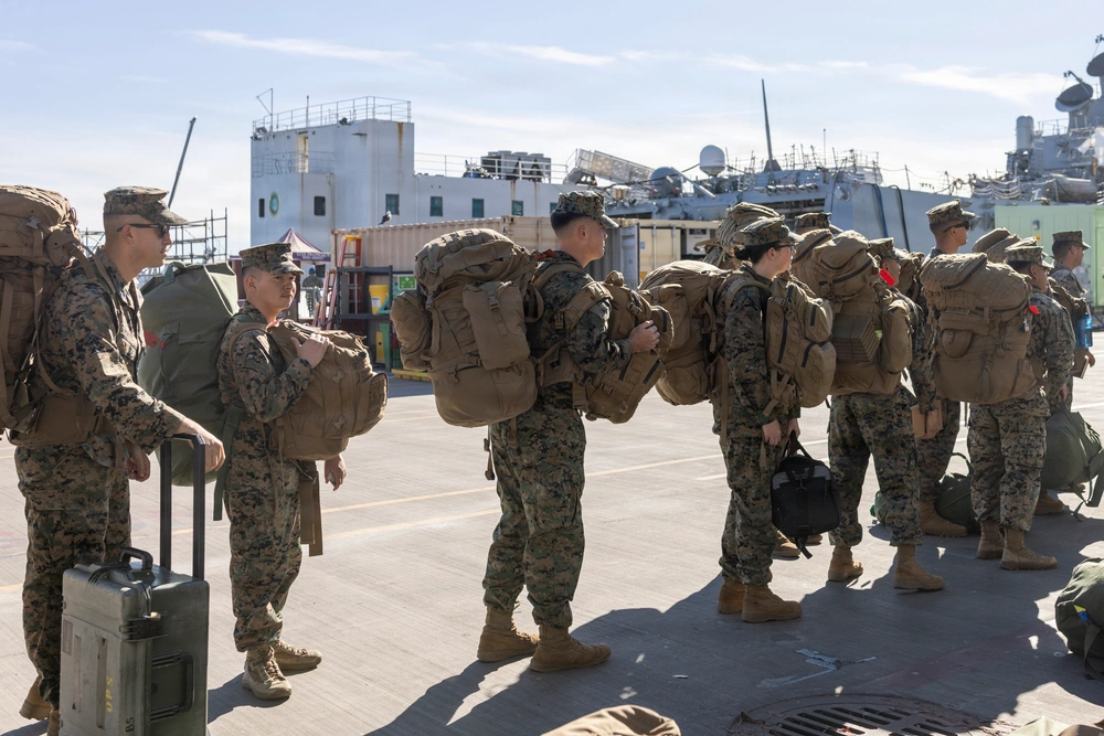 DVIDS - Images - QUART 26.2: 13th MEU Embarkation [Image 3 of 3]