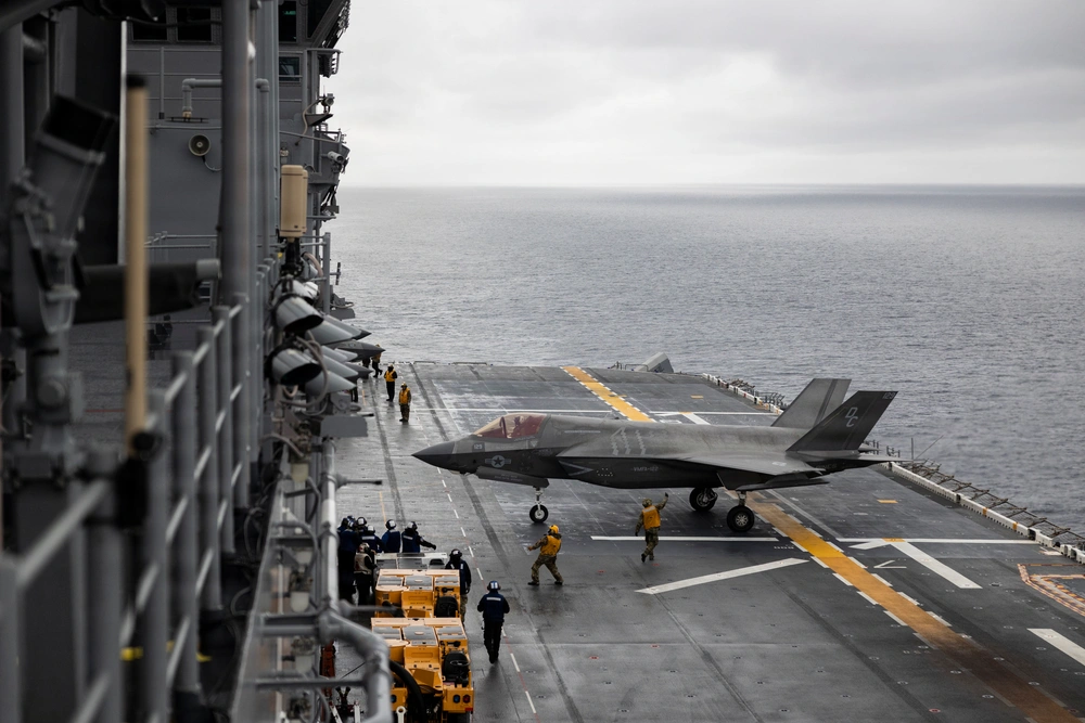 DVIDS - Images - 11th MEU Marines, Sailors Conduct Deck Landing ...