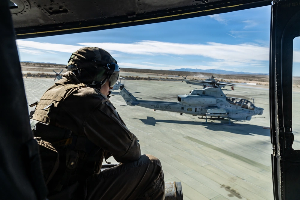 DVIDS - Images - U.S. Marines with Marine Light Attack Helicopter ...