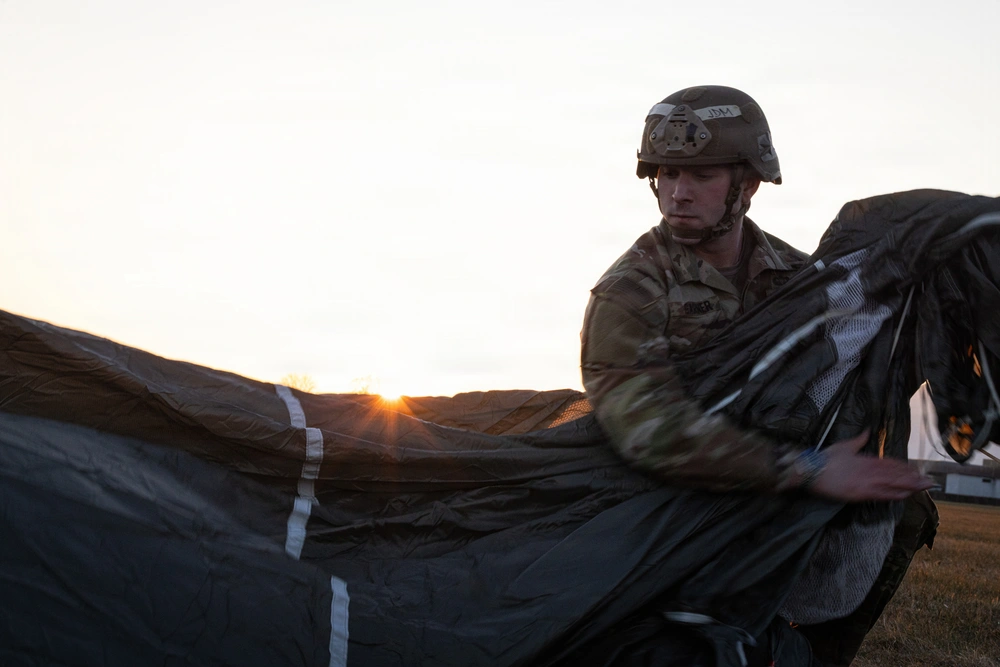 DVIDS - Images - 173rd Airborne Brigade conduct airborne operation at ...