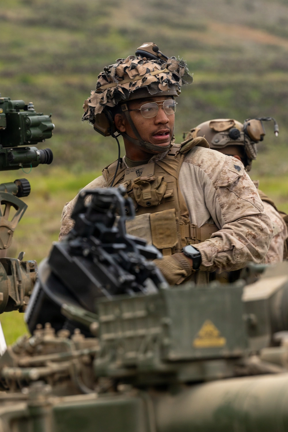 DVIDS - Images - 11th MEU Marines Conduct Howitzer Live-Fire on San ...