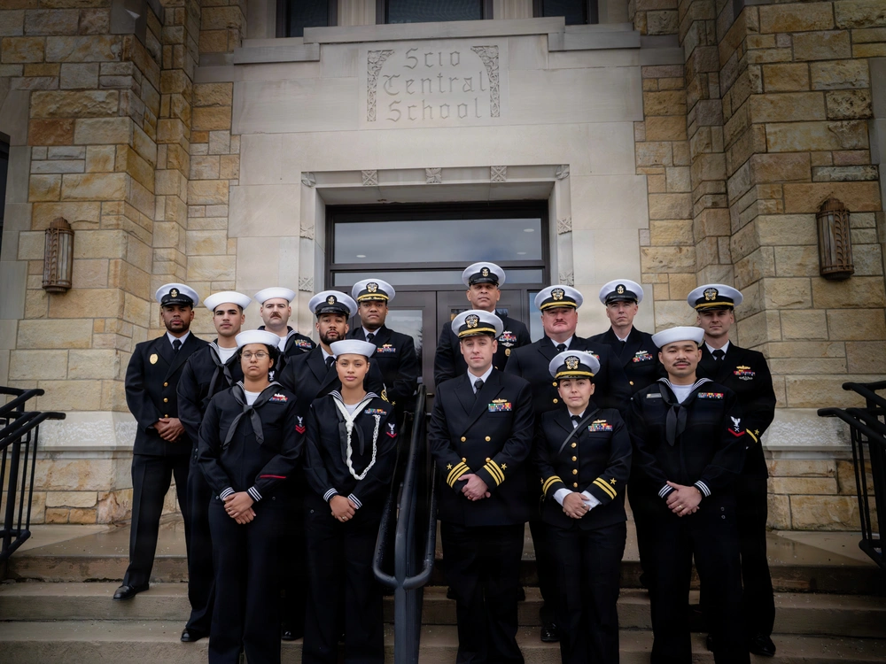 DVIDS - Images - USS JASON DUNHAM SAILORS VISIT NAMESAKE'S HOMETOWN ...