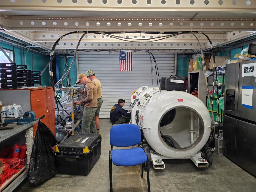 DVIDS - Images - Seabees Divers Reinforce Maritime Force Protection at ...