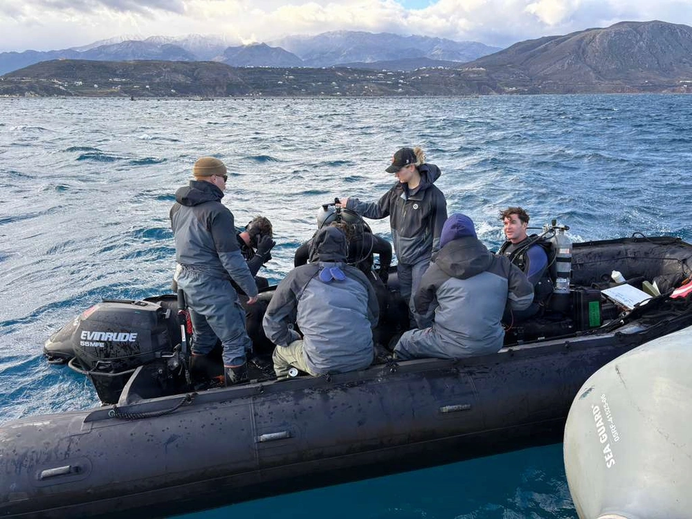 DVIDS - Images - Seabees Divers Reinforce Maritime Force Protection at ...
