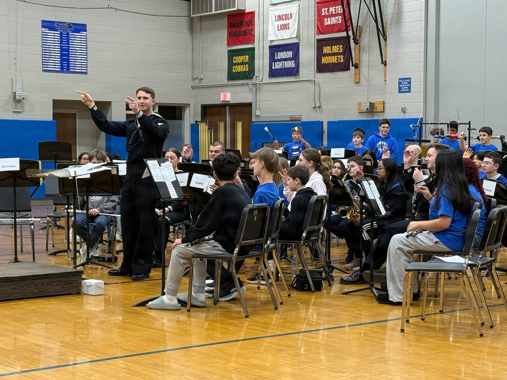 DVIDS - Images - River Trails Middle School Music Clinics by Navy Band ...