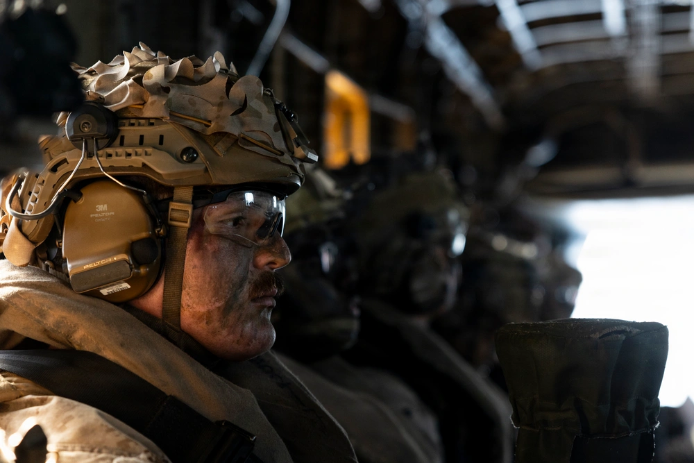 DVIDS - Images - 11th MEU Marines, Sailors Conduct Helo Raid on Marine ...