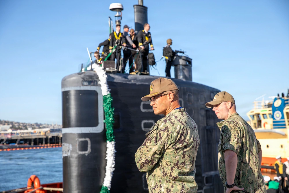DVIDS - Images - USS Greeneville Returns Home from Deployment [Image 1 ...