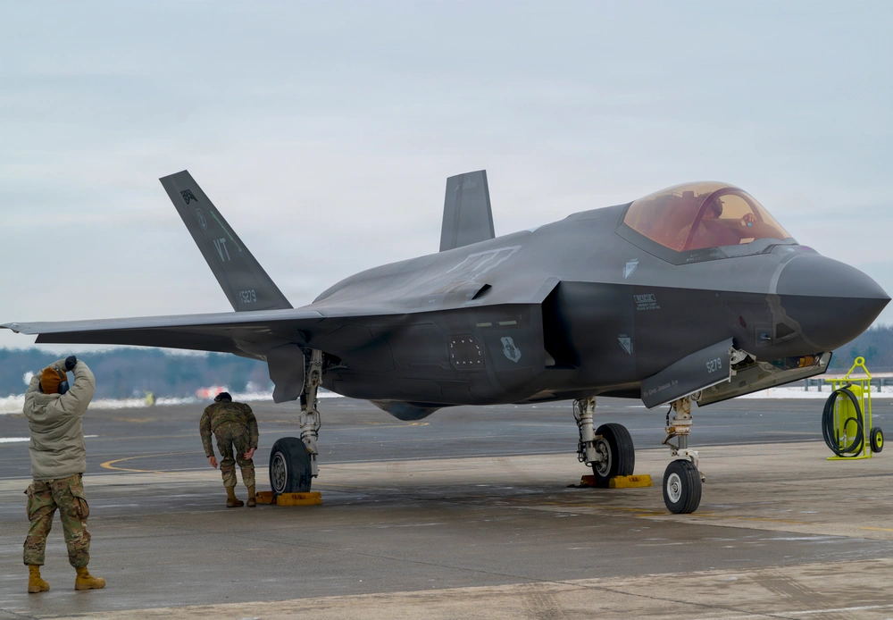 DVIDS - Images - F-35A Lightning II arrives at 104th Fighter Wing for ...
