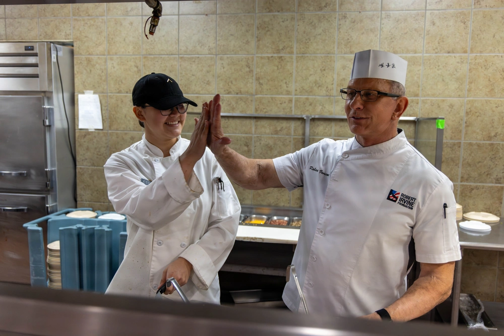 DVIDS - Images - Chef Irvine feeds First Team Troopers [Image 5 of 19]