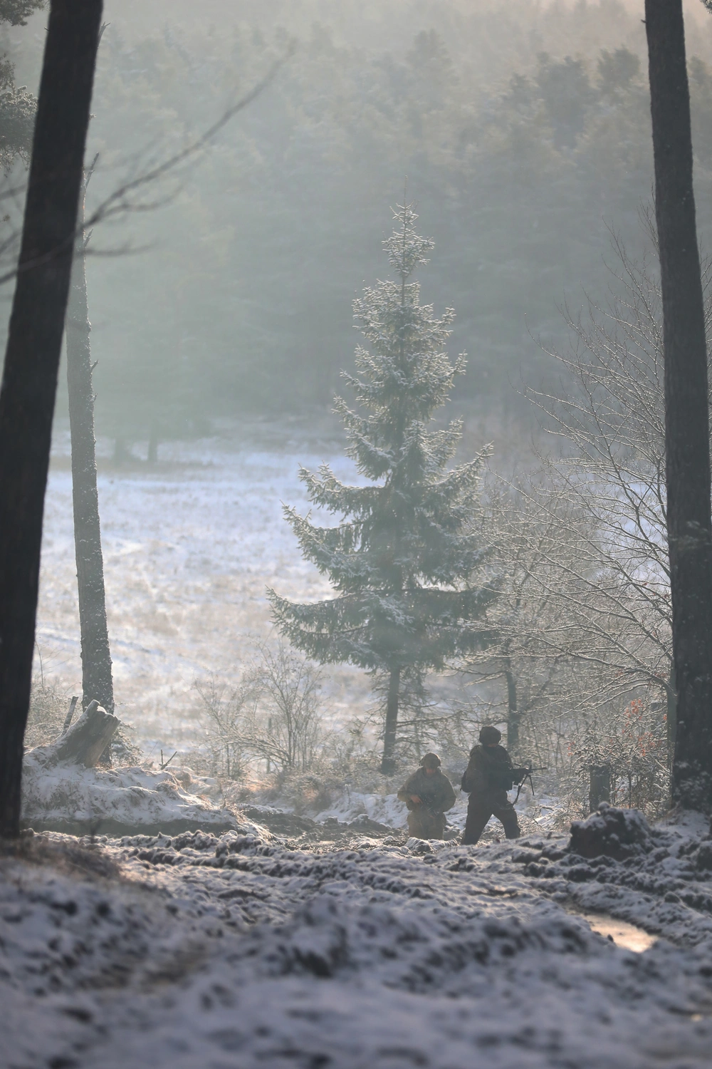DVIDS - Images - U.S. Army Soldiers Maneuver to a New Position While ...