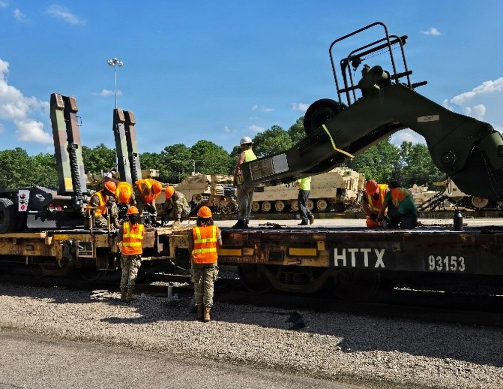 DVIDS - Images - 406th AFSB builds readiness through safety [Image 1 of 2]
