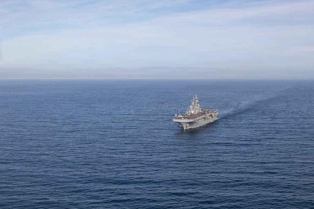 DVIDS - Images - 11th MEU Marines, Sailors Conduct Ship-to-shore ...