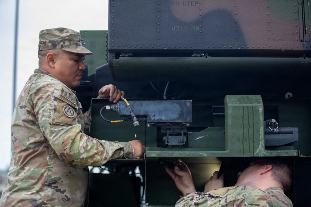DVIDS - Images - 3-265 Air Defense Artillery Soldiers Install MILES on ...