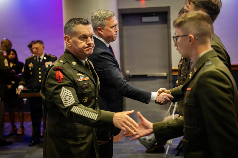 DVIDS - Images - Sec. Army recognizes ODU Army ROTC cadets for their ...