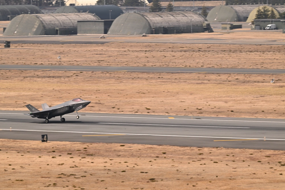 DVIDS - Images - F-35A Lightning IIs arrive at Misawa Air Base [Image 7 ...