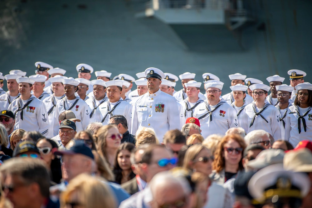 DVIDS - Images - USS Harvey C. Barnum (DDG 124) Commissioning Ceremony ...