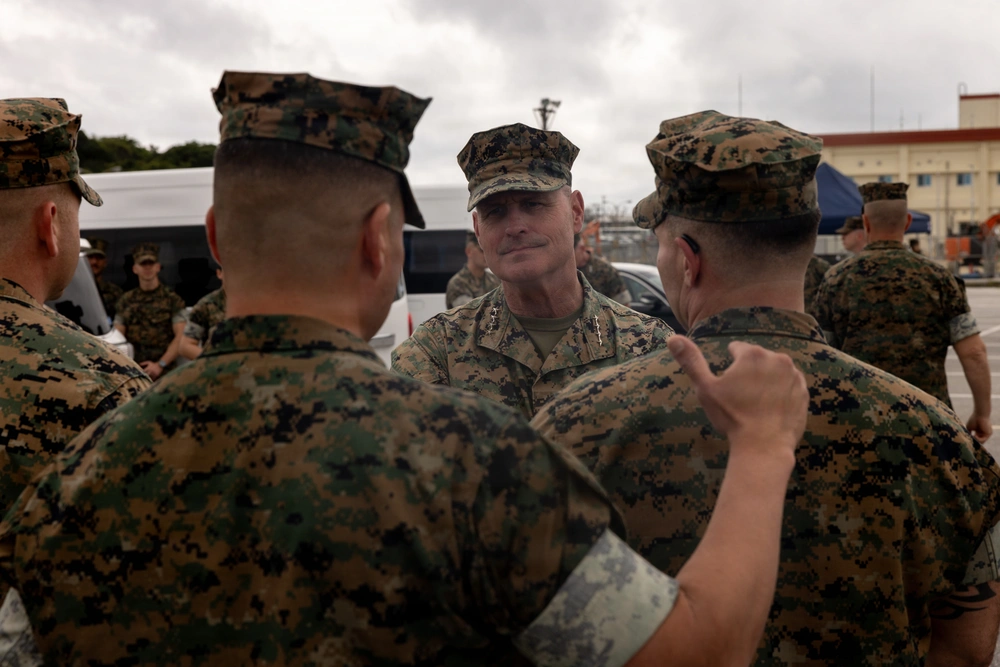 DVIDS - Images - Assistant Commandant of the Marine Corps recognizes ...