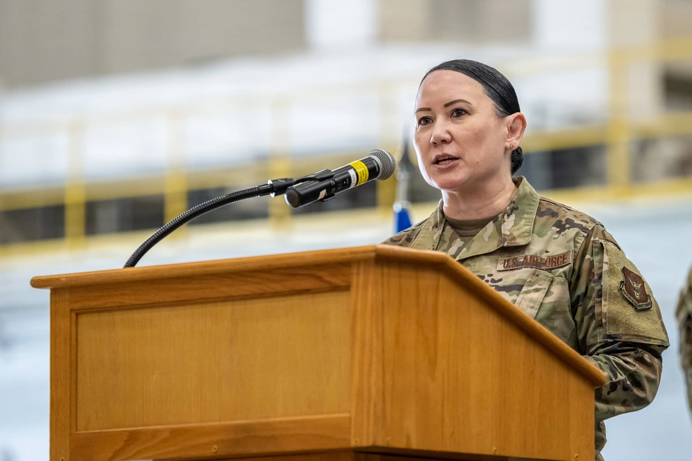 DVIDS - Images - 445th Airlift Wing welcomes new command chief [Image 1 ...