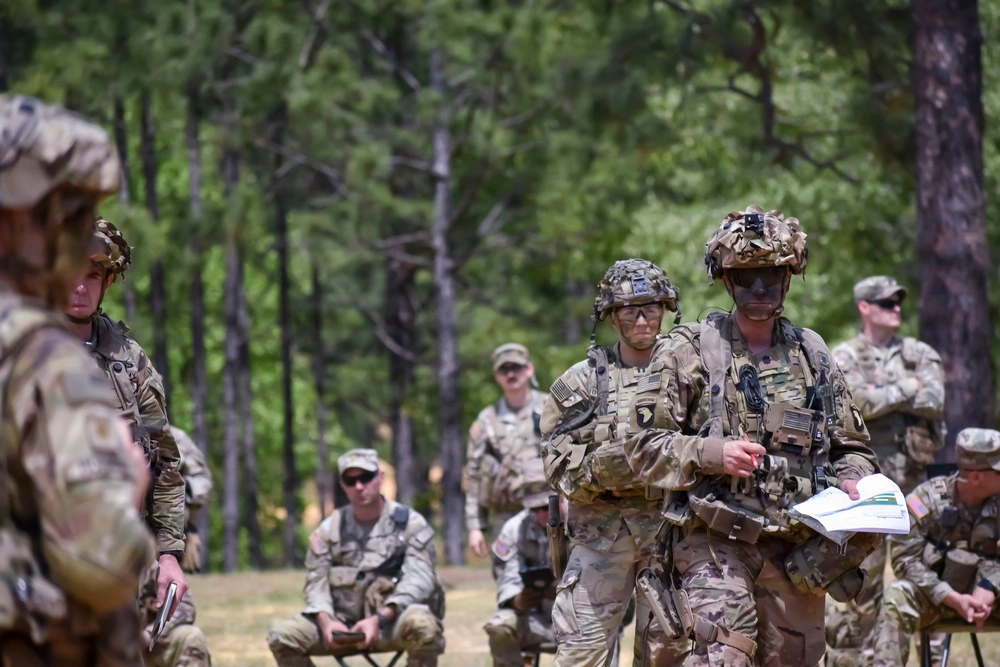 DVIDS - Images - Leaders from the 3rd Mobile Brigade, 101st Airborne ...