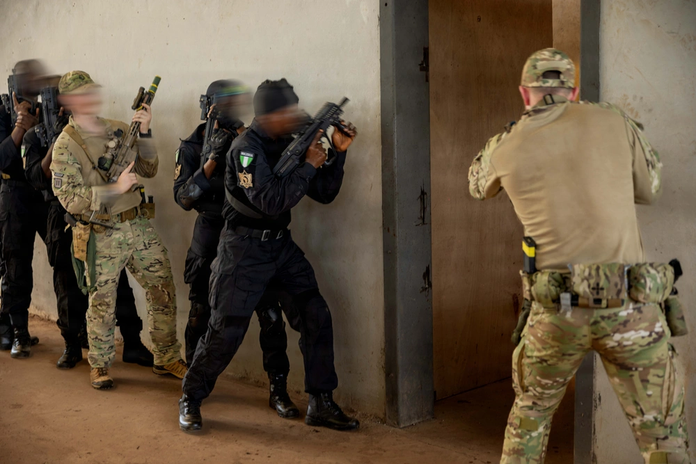DVIDS - Images - Multinational special operations forces conduct room ...