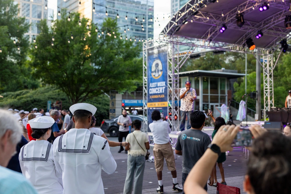 DVIDS - Images - Fleet Week Houston concert [Image 3 of 5]