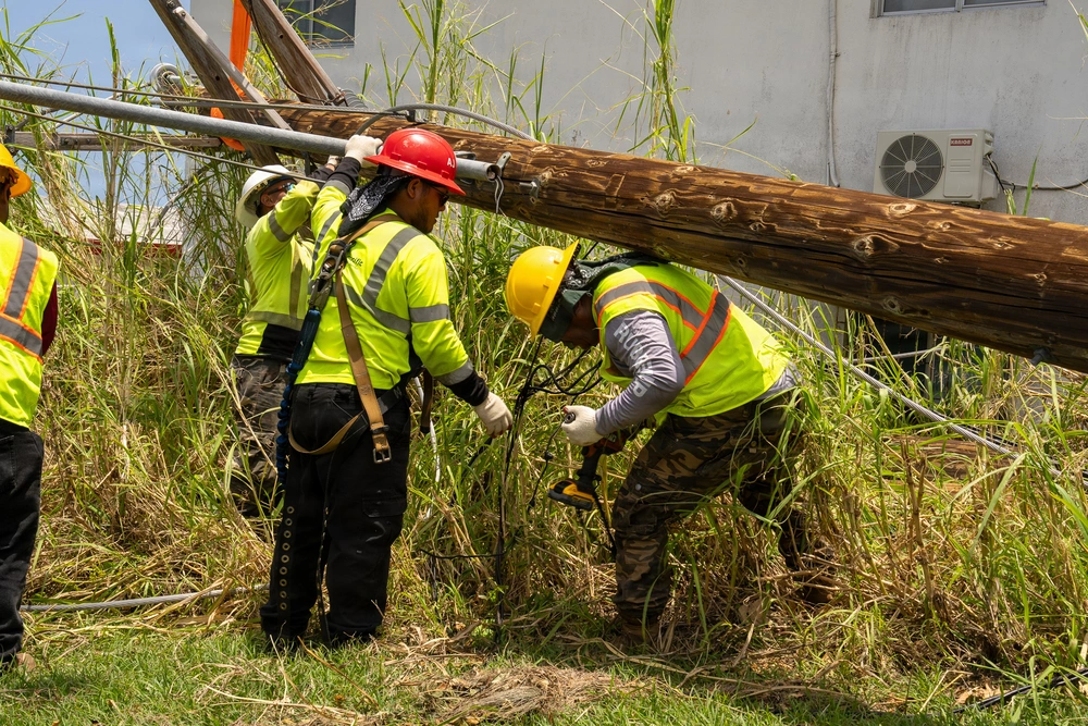 DVIDS - Images - Power Being Restored in Saipan [Image 1 of 4]