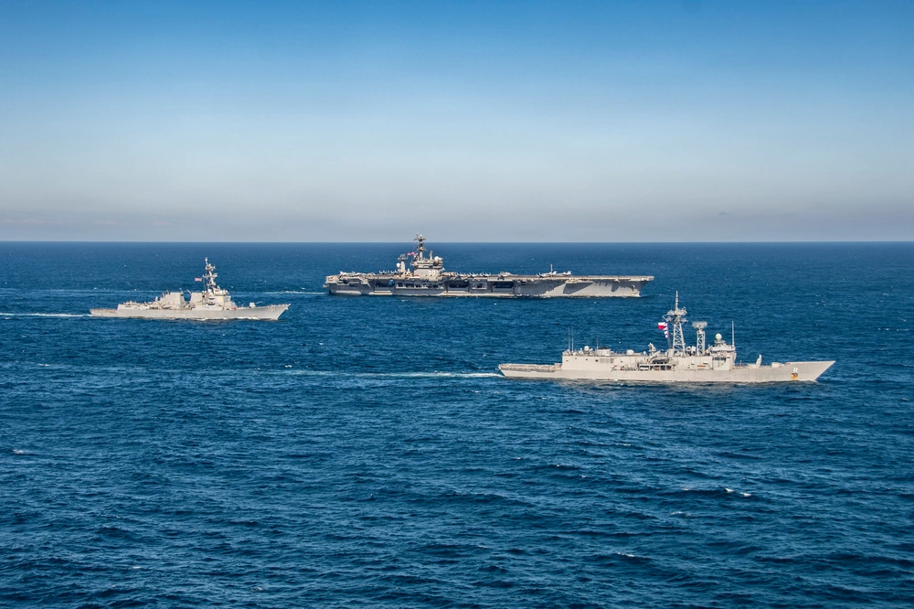 DVIDS - Images - Chilean and U.S. Navies Conduct Bilateral Maritime ...