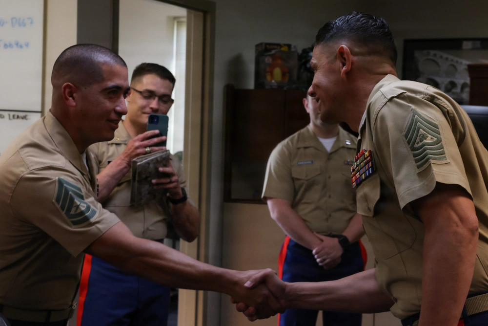 DVIDS - Images - SMMC Visits 8th Marine Corps District [Image 2 of 6]