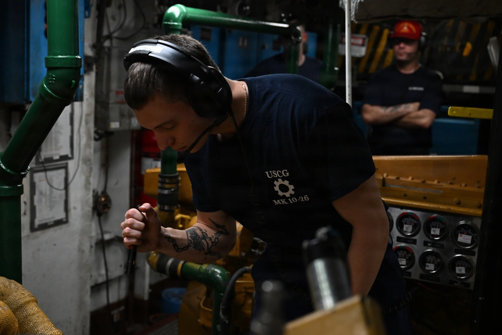 DVIDS - Images - USCGC Eagle engineers conduct basic engineering ...