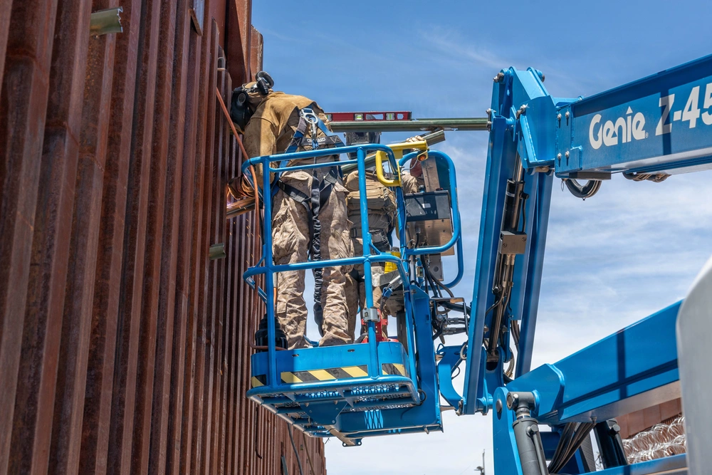 DVIDS - Images - JTF-SB Marines shift barrier reinforcement operations ...