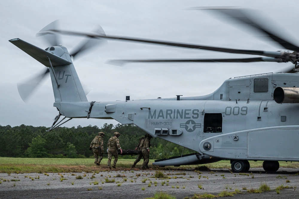 DVIDS - Images - 621st CRG HST Supports HMHT-302 Aircrew Training ...