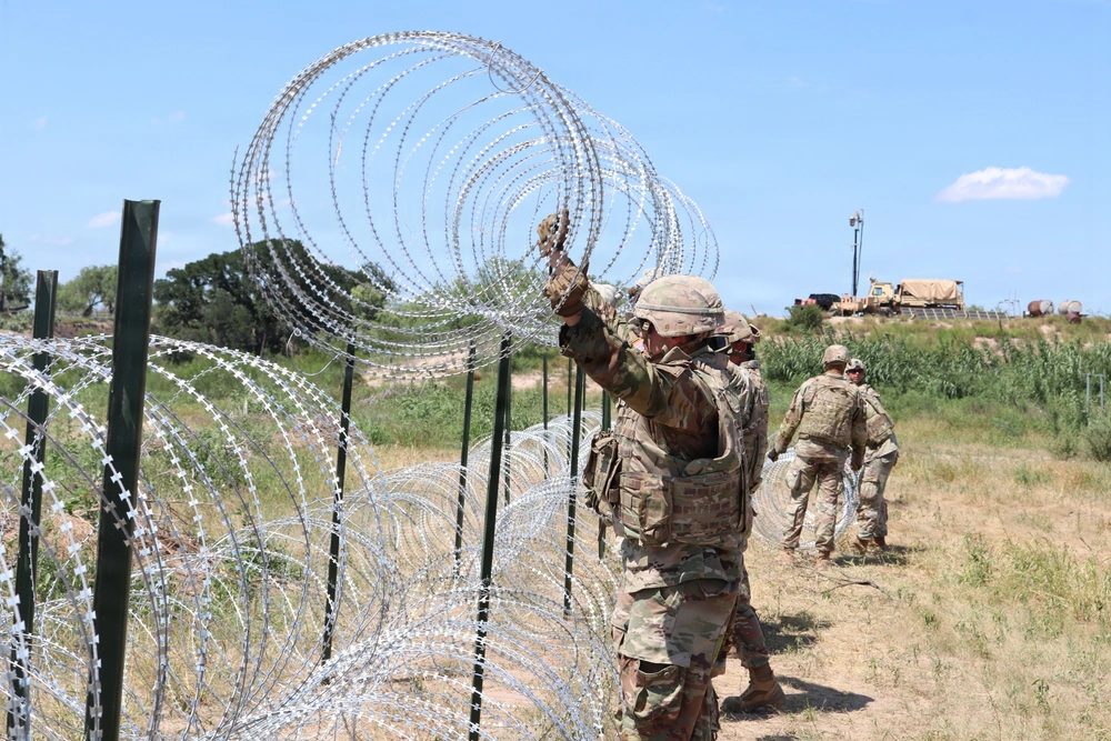 DVIDS - Images - The 130th MEB emplaces concertina wire along U.S ...