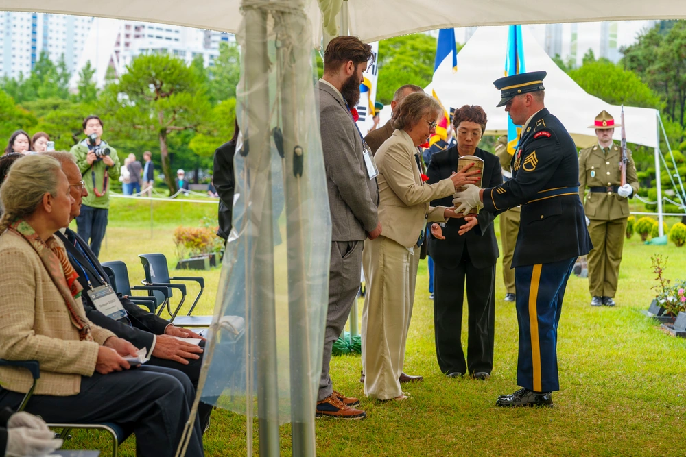 DVIDS - Images - Commander, USFK Attends Interment Ceremony for French ...