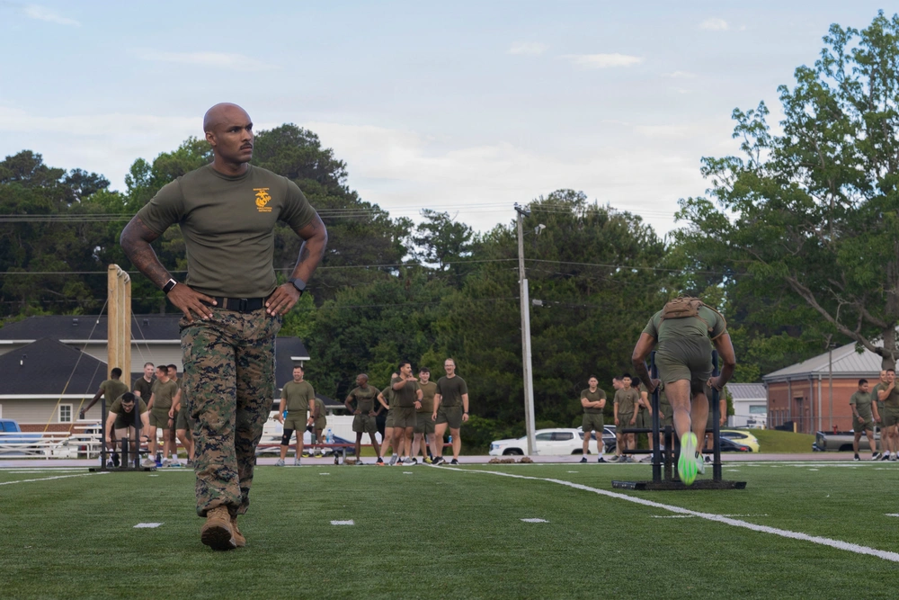 DVIDS - Images - MACG-28 conducts physical training event [Image 4 of 5]