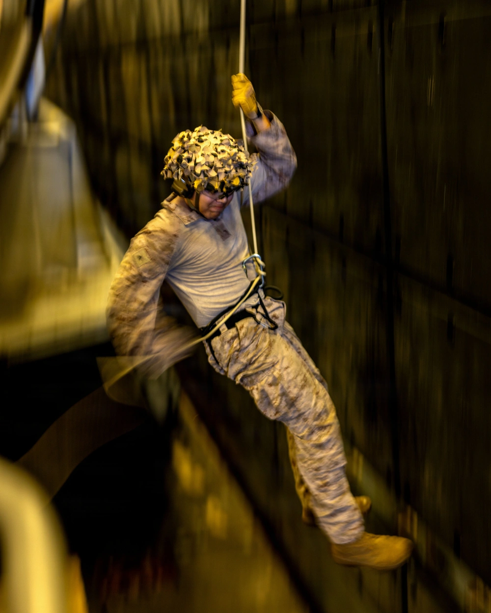DVIDS - Images - 11th MEU Marines, Sailors Conduct Rappelling Training ...