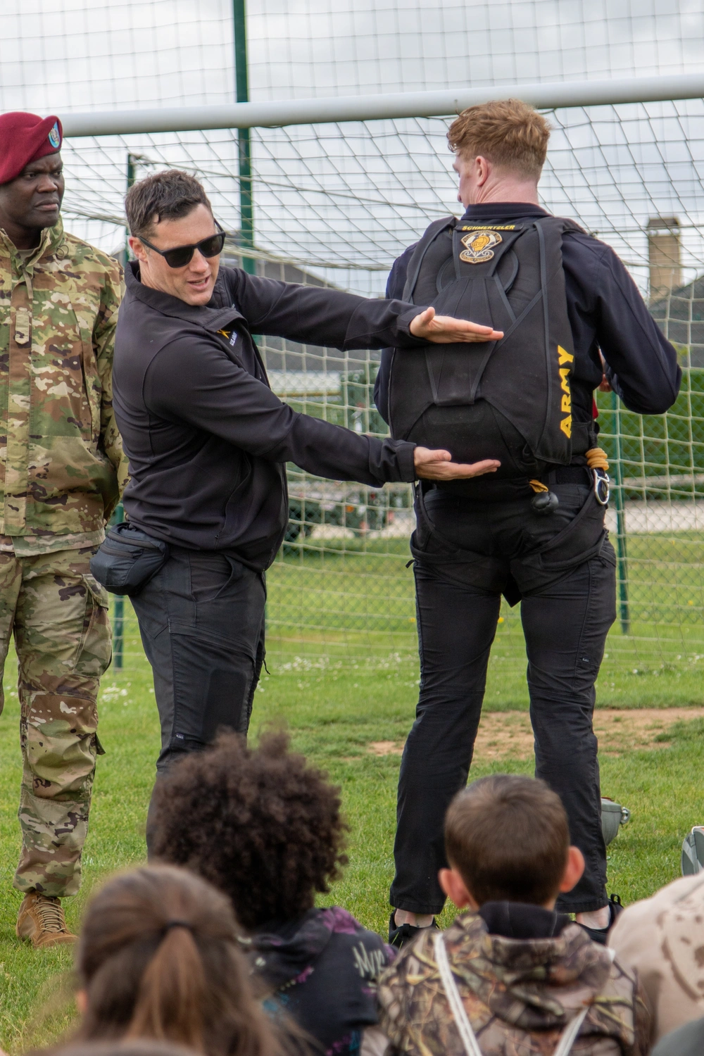 DVIDS - Images - Paratroopers conduct parachute demonstration for ...
