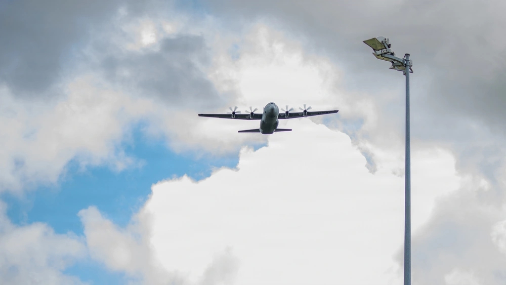 DVIDS - Images - Paratroopers conduct parachute demonstration for ...